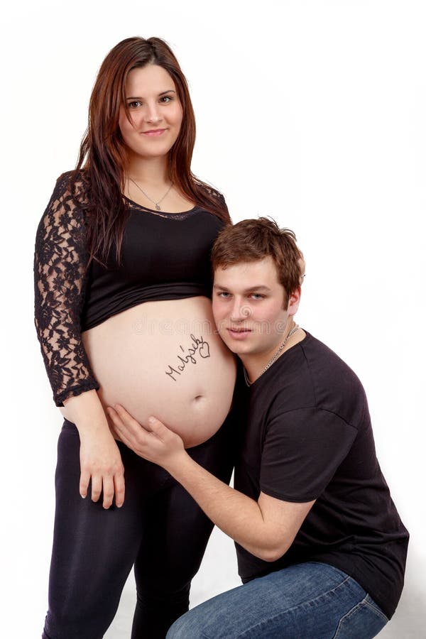 Couples Heureux Affectueux Femme Enceinte De Sourire Avec Son Mari