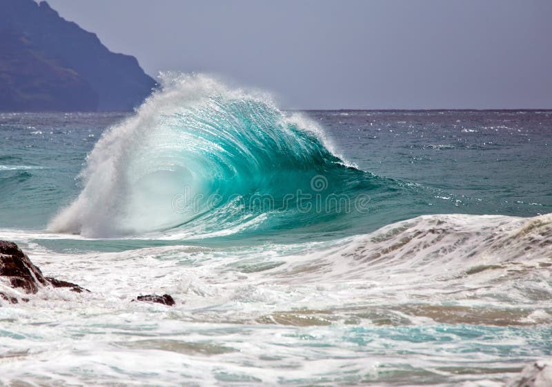 Coupure De Rivage De Vague/ressac En Hawaï Photo stock - Image du océan ...