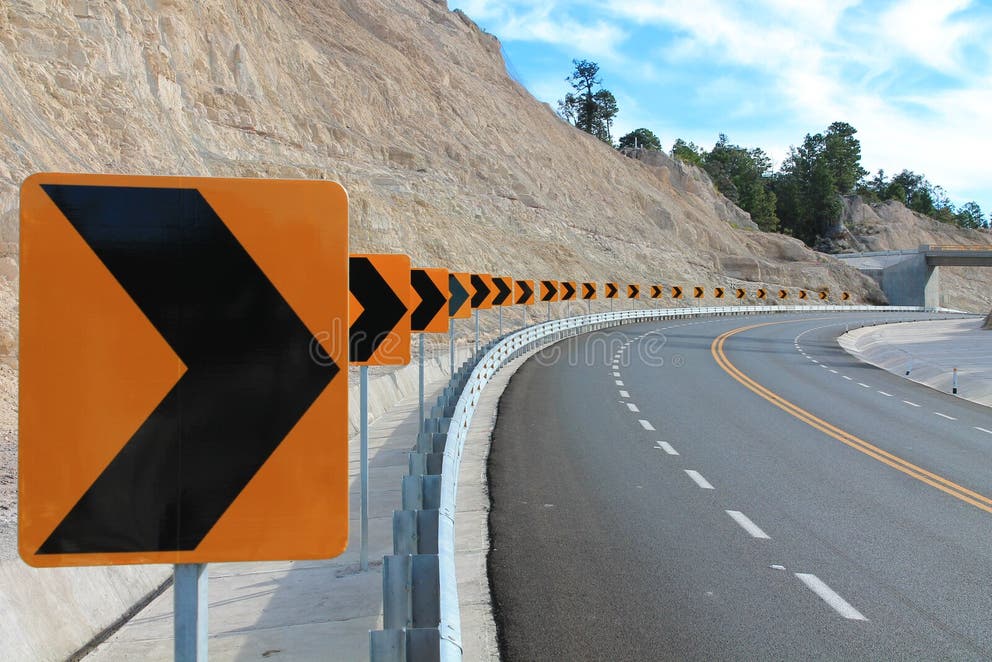 Courbe de marquage routier photo stock. Image du down - 48045278