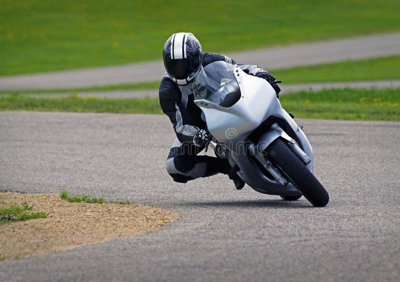 Coureur de moto image stock. Image du cours, action, chemin - 17414261