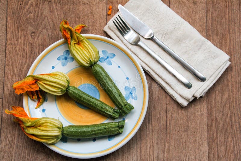 Courgettes with Their Flower Stock Photo - Image of blossom, food: 95025504