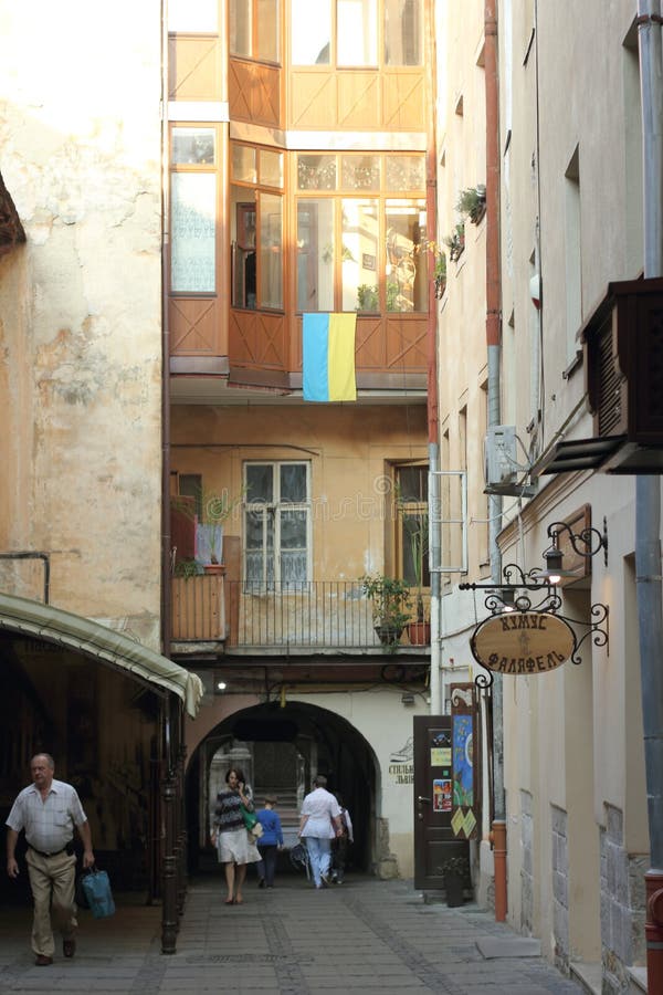 Courtyard between Buildings Editorial Stock Image - Image of windows ...