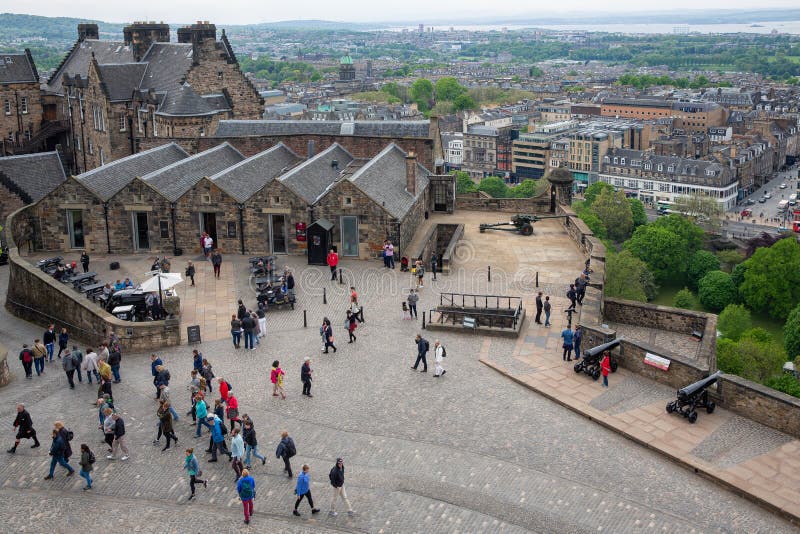 Courtyard Edinburgh Castle with Visitors and Restaurant Editorial Stock ...