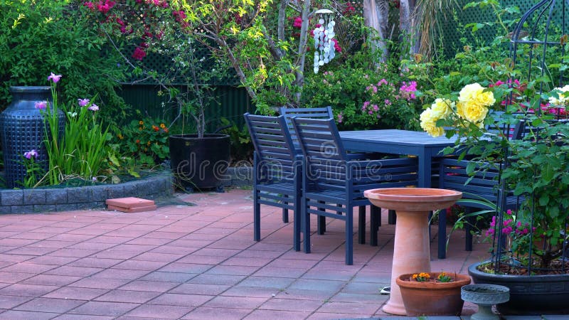 Courtyard garden setting stock image. Image of outdoors - 104369735