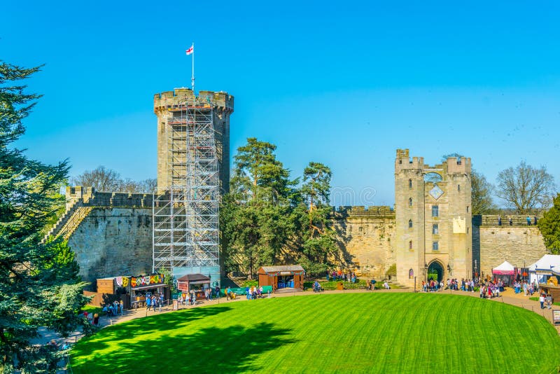 Courtyard of the Warwick Castle, England Editorial Stock Image - Image ...
