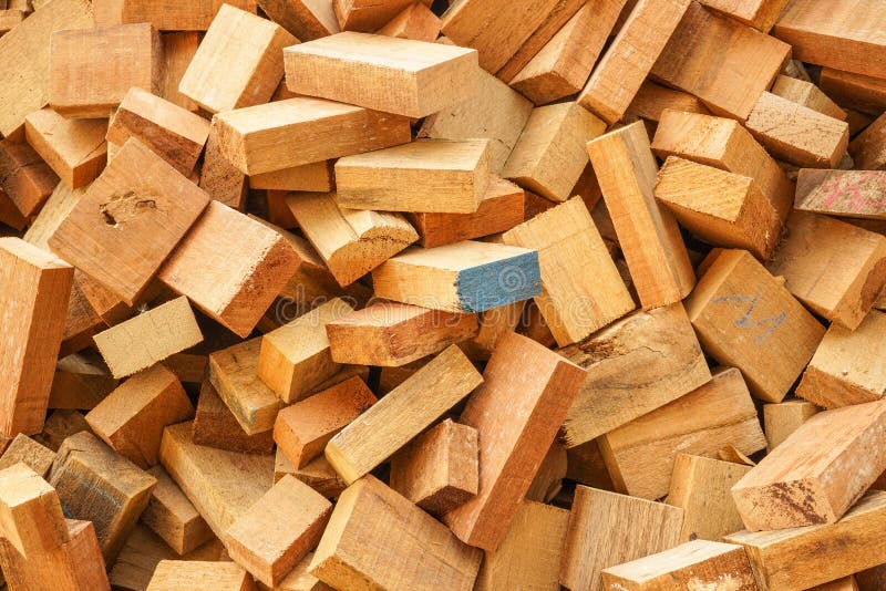 Cousez les chutes en bois photo stock. Image du configuration - 40201484