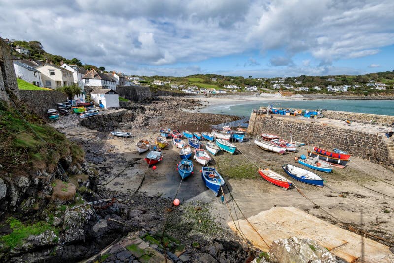 Coverack Located on the Lizard Peninsular Cornwall Editorial Image ...