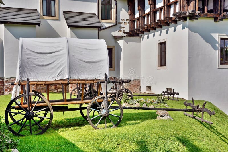 Covered Wagon stock photo. Image of environmental, wagon - 74258802