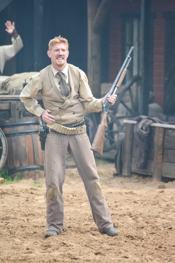 Cowboy Gunfighters image stock éditorial. Image du bandits - 88893749