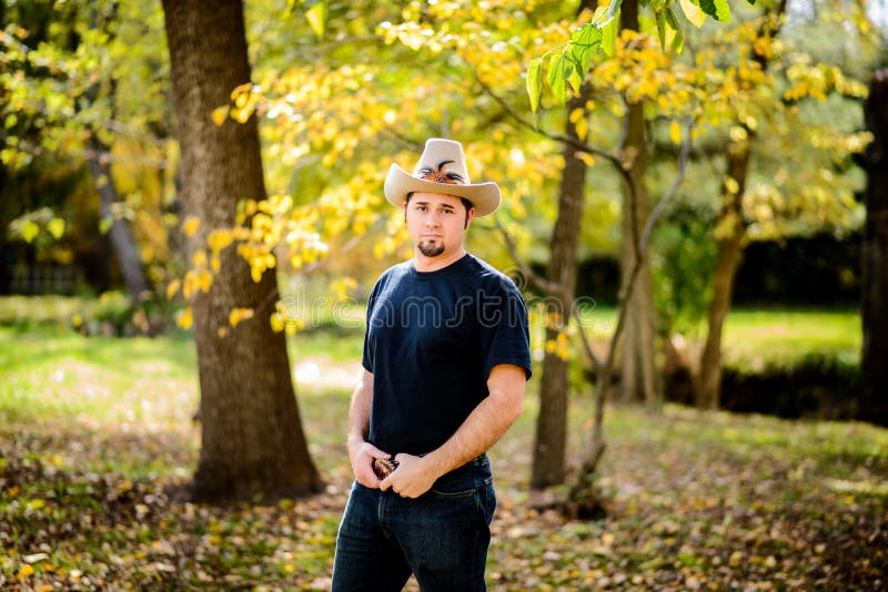 Cowboy Rancher Looking Confident Image stock - Image of zone, fermer ...