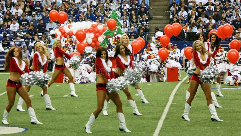 Cowboys Cheerleaders Christmas Halftime Show Editorial Stock Image ...