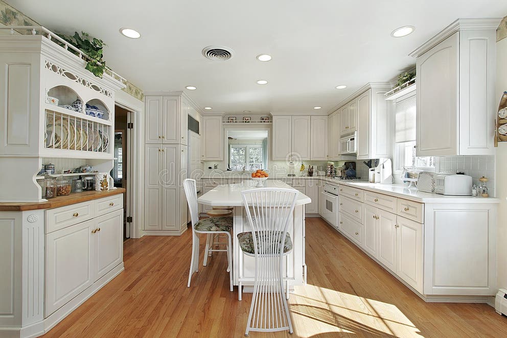 Cozinha com console branco foto de stock. Imagem de decore - 12656102