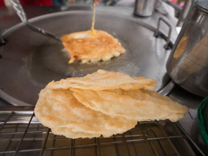 Cozinheiro Flying Roti De Roti No Carro Foto de Stock - Imagem de fatia ...