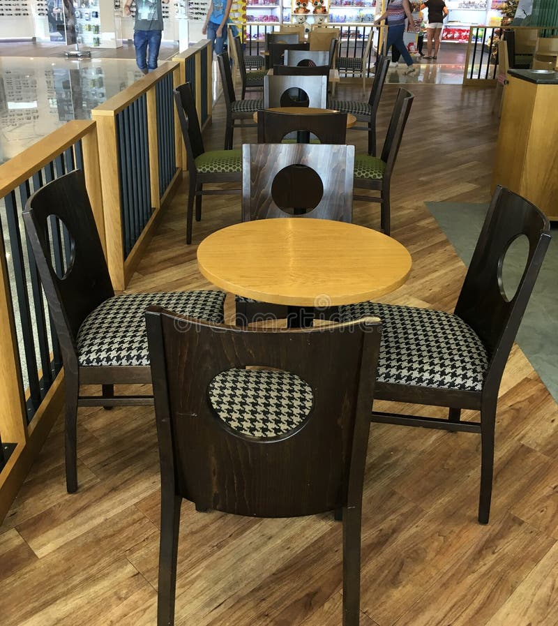 The cozy restaurant editorial image. Image of decoration - 76617705