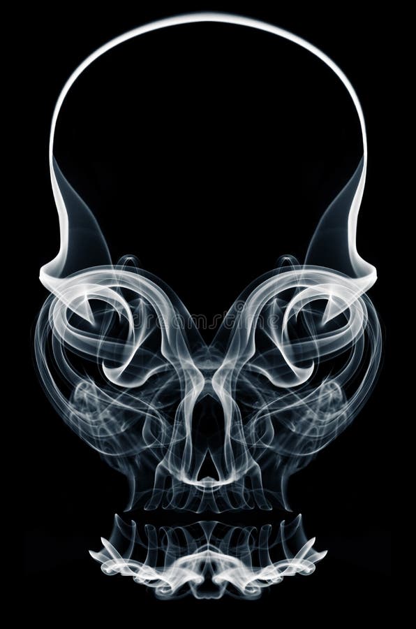 Cráneo del humo foto de archivo. Imagen de azul, miedo - 20193660