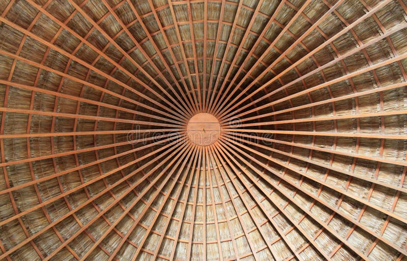 Toit rond photo stock. Image du place, tour, structure - 4937060