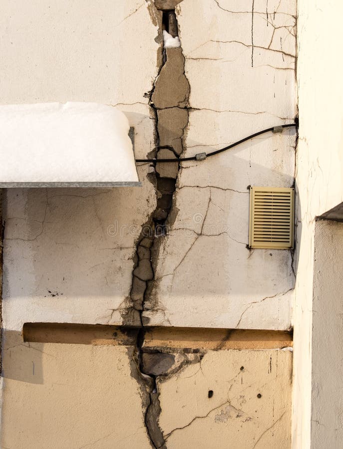 Crack in the wall stock photo. Image of crack, cracks - 111172782