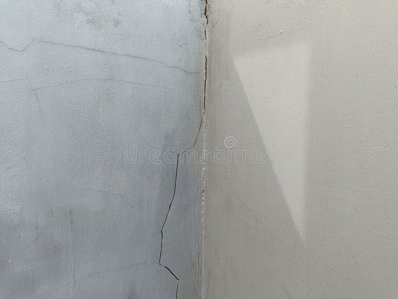 The Cracked Building Wall in the Corner Stock Image - Image of soil ...
