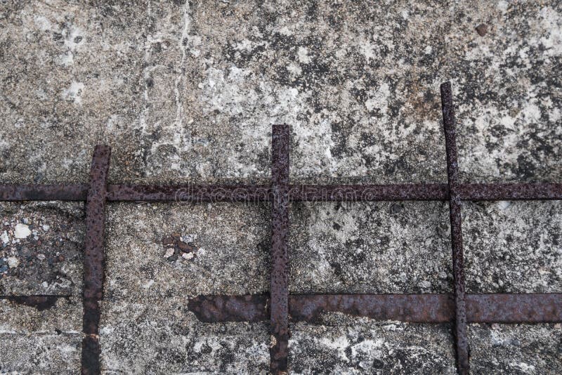 Cracked Damaged Concrete with Old Rusty Steel Rod Stock Image - Image ...