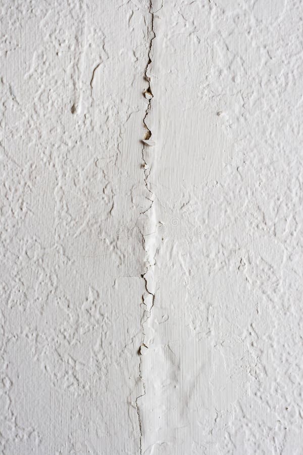 Cracked wall corner stock image. Image of outside, cracked - 7137965