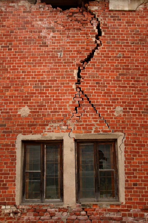 Cracked Wall on Old Building Stock Image - Image of crack, dangerous ...