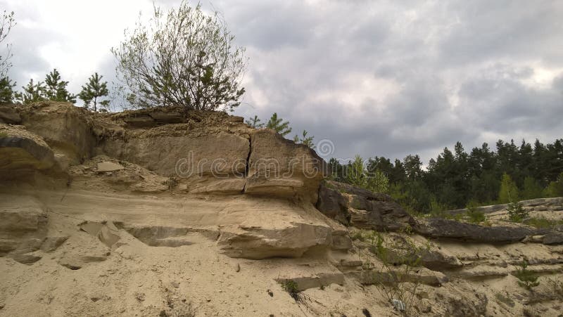 Cracked yellow sandstone stock photo. Image of layers - 71134152