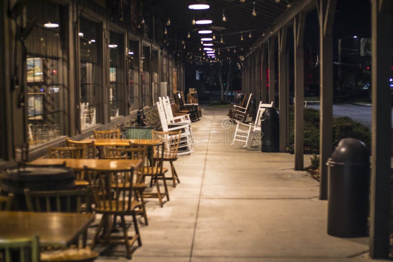 Cracker Barrel Restaurant at Night Side Walk and Chairs with Tables ...