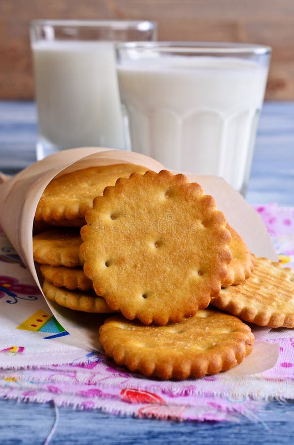 Cracker Round Stacked And Taned Stock Image - Image of herbs, ritz ...