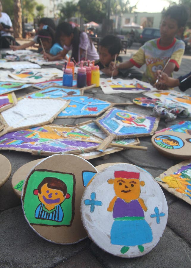 Craft from garbage editorial photo. Image of java, making - 32538331