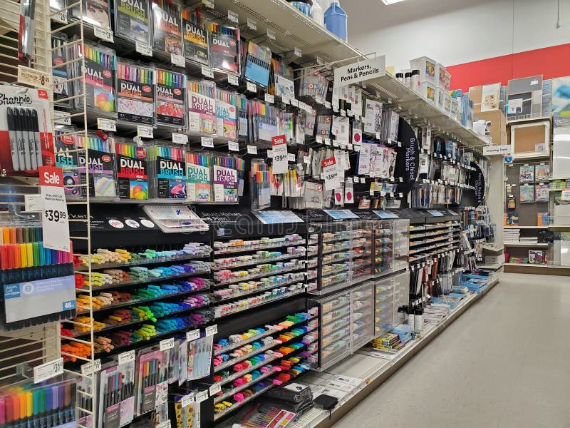 Craft store shelves editorial image. Image of bazaar - 207030725