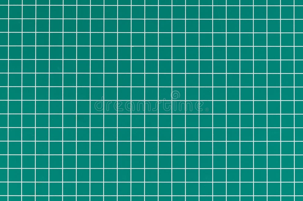 Crafting Surface with Grid Pattern for Precise Cutting and Designing ...