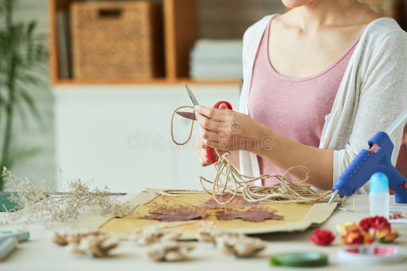 Craftwork foto de stock. Imagem de folhas, lazer, corda - 117363042