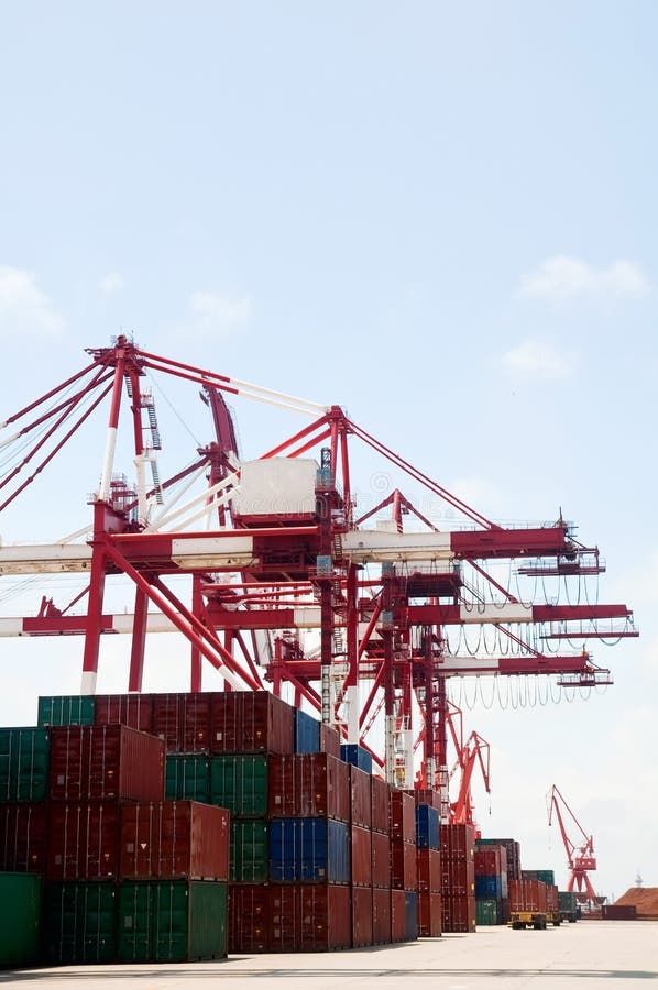 Crane & Cargo Containers Stock Photo - Image of shipyard, lift: 15351138