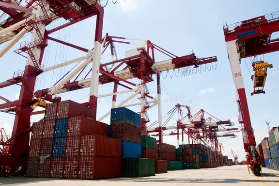 Crane & Cargo Containers Stock Photo - Image of shipyard, lift: 15351138