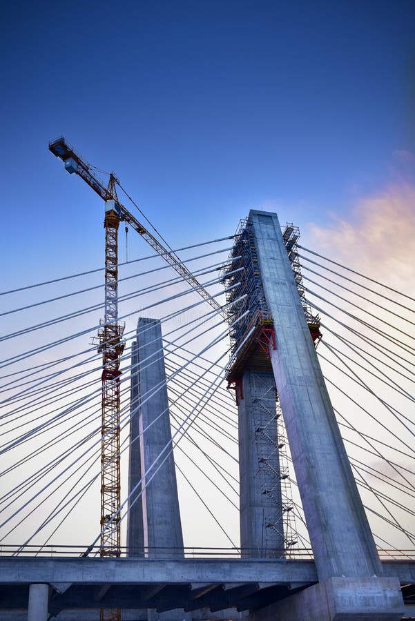 386 Cable Stayed Bridge Construction Crane Stock Photos - Free ...