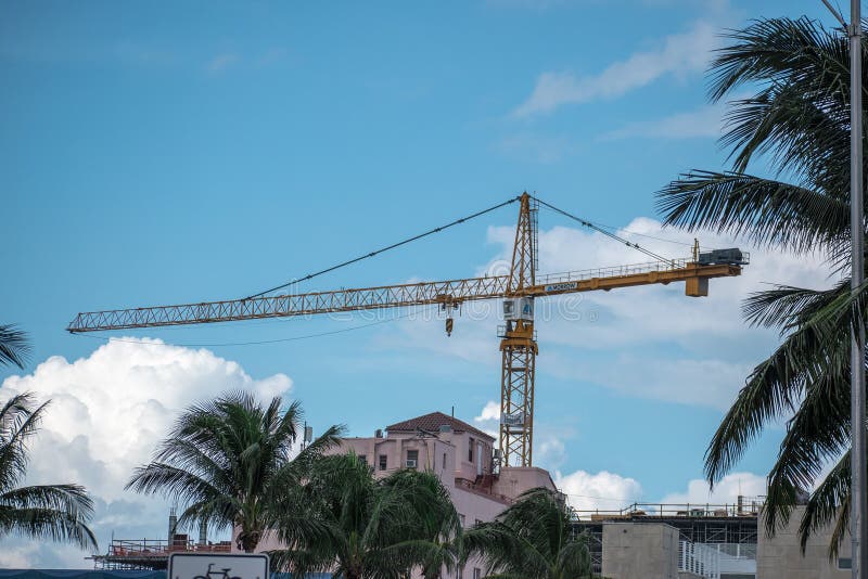 Crane in a Project of Miami Beach Stock Image - Image of blue, build ...