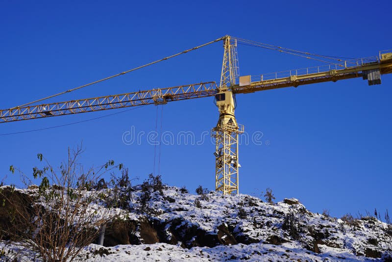 Crane in the Snow on a Construction Site in Halle an Der Saale Stock ...