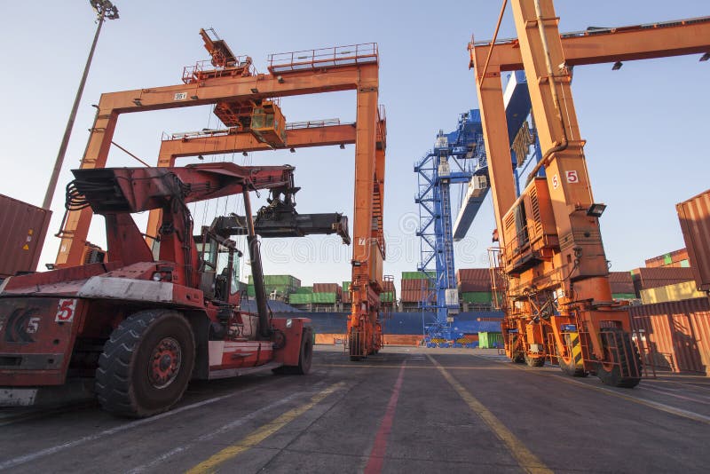 Crane working in port stock photo. Image of gantry, unloading - 31966116