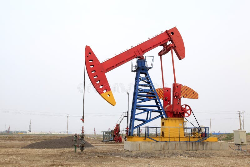 Crank Balanced Beam Pumping Unit Stock Photo - Image of china, mining ...