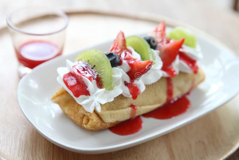 Crape Cake with Fruit, Dessert Stock Image - Image of meal, cake: 141577597