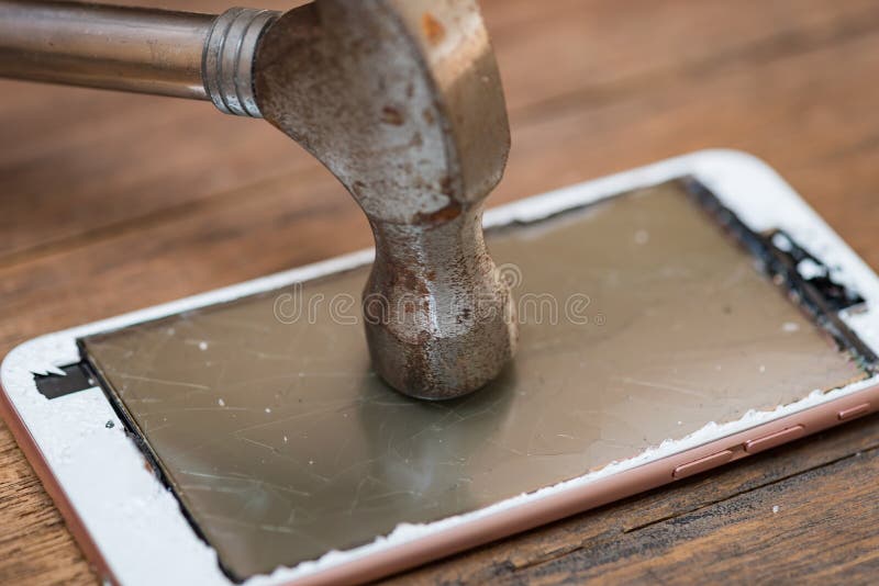 Smashed Hammer Mobile Phone Stock Photos - Download 395 Royalty Free Photos