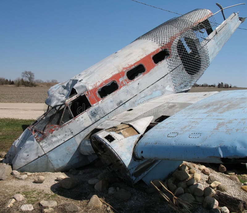 Crashed plane stock photo. Image of aeronautics, flight - 667236
