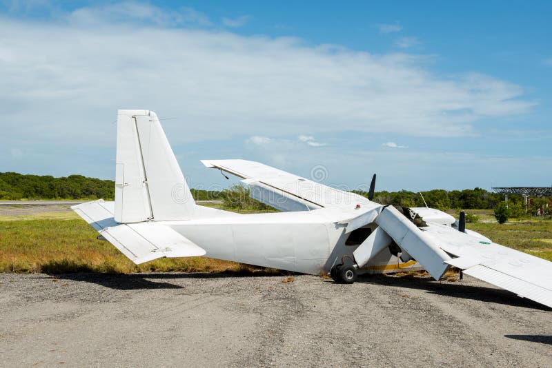 Crashed Plane stock image. Image of crash, damaged, aircraft - 97182567