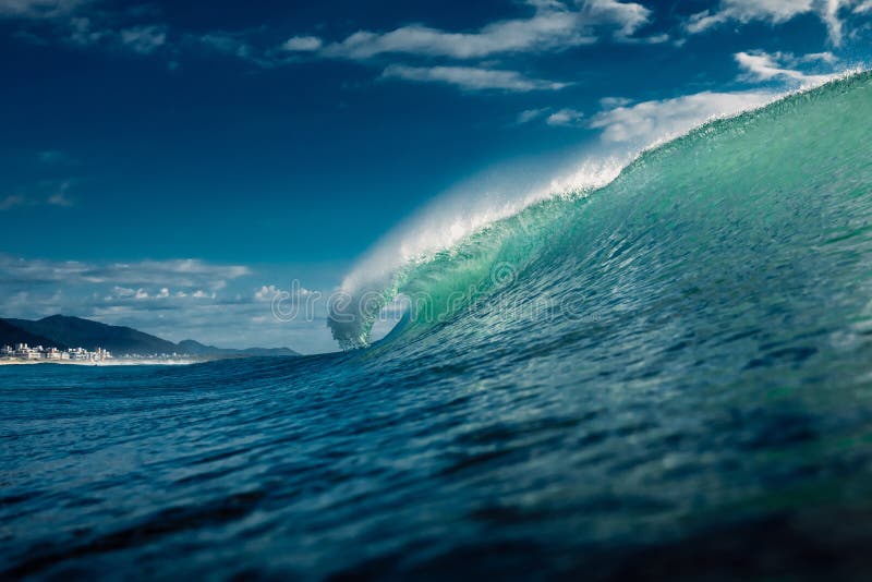 Crashing Beach Break Wave with Offshore Wind in Ocean Stock Image ...