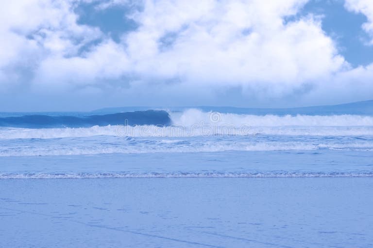Crashing blue waves stock image. Image of mono, ocean - 22817575