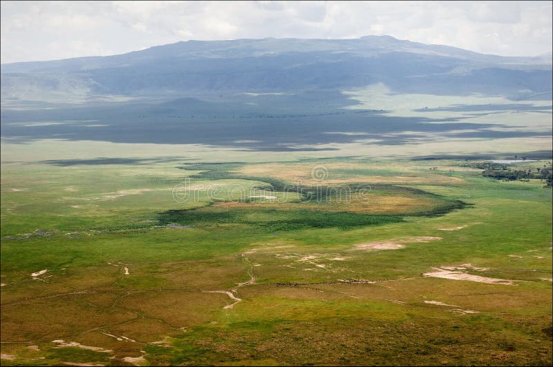 Cratera de Ngoro Ngoro. imagem de stock. Imagem de monte - 16145479