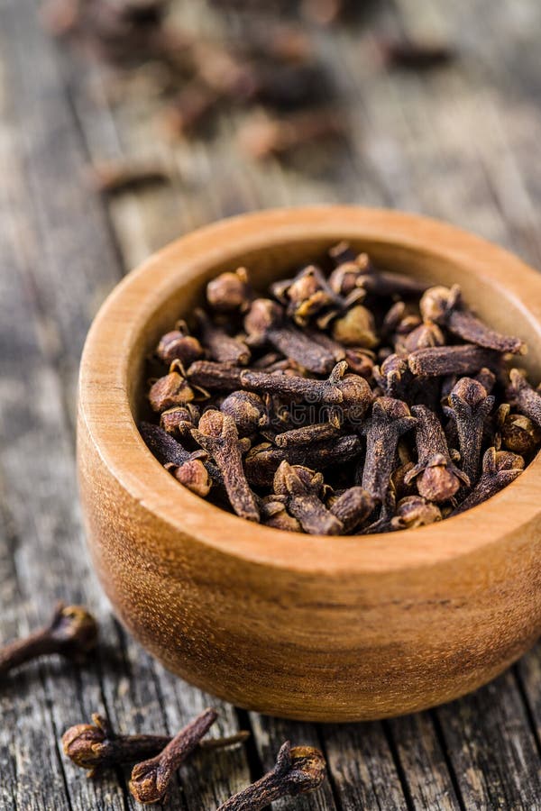 Cravo, Especiaria Secada Do Cravo-da-índia Imagem de Stock - Imagem de ...
