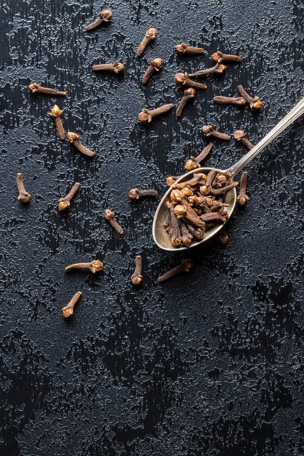 Cravo, Especiaria Secada Do Cravo-da-índia Imagem de Stock - Imagem de ...