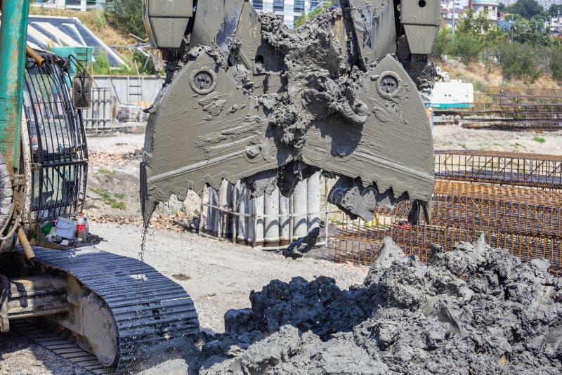 Crawler Piling Rig Jaws Used for Diaphragm Walls Stock Image - Image of ...