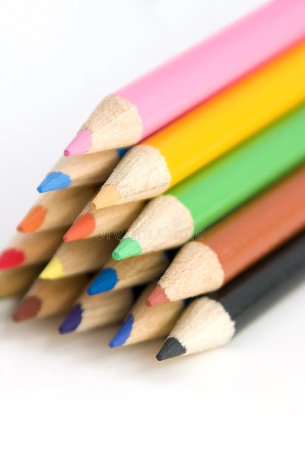 Crayons De Couleur En Pyramide Inclinée Photo stock - Image of orange ...